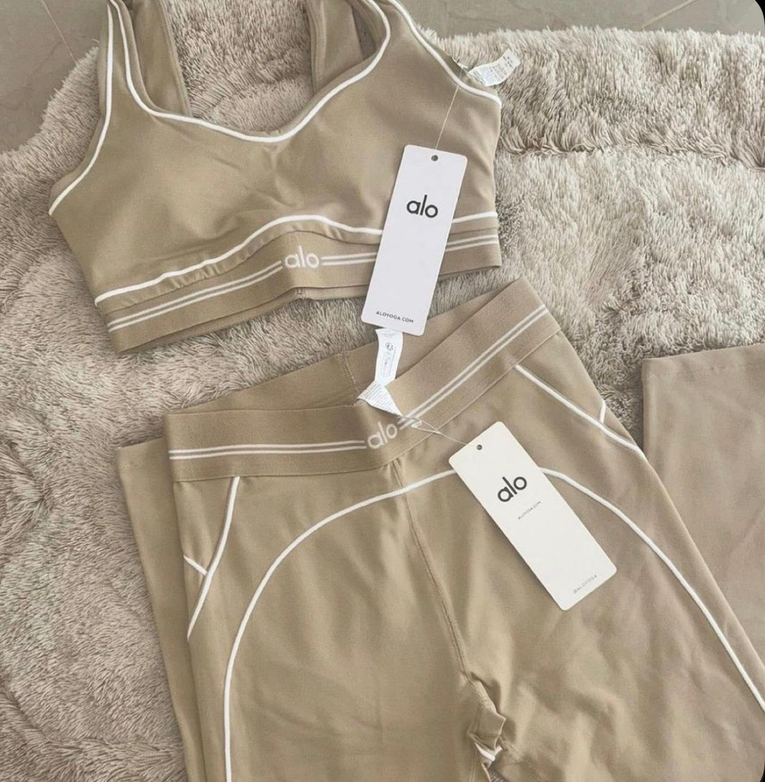 Beige alo gym set – Pretty Boutique